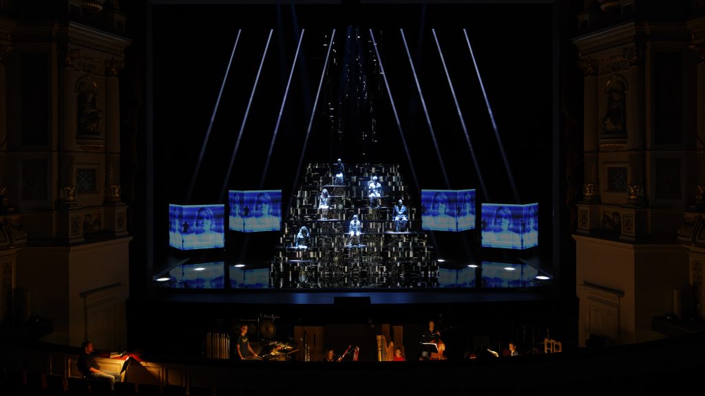 Performing Arts on the Cutting-edge - International Arts Manager